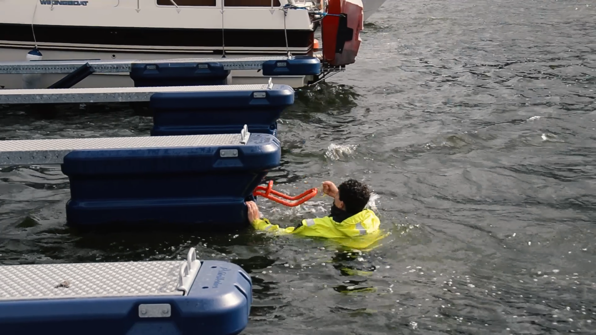 Redningsleider på utrigger | Marina Solutions